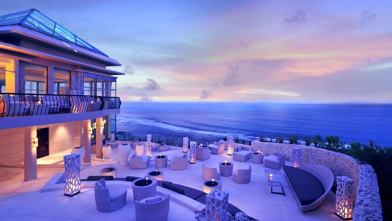 Le Banyan Tree Bali, un complexe hôtelier à 70m au dessus de l’océan